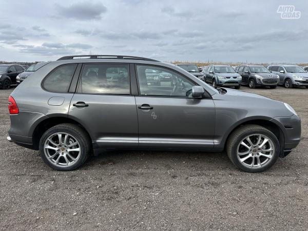 Grey Porsche Cayenne 2007 in Giraite, with an engine capacity of 4.80 L and mileage of 209 thousand km for 5350 €, photo 4 on AUTOMOTO.COM.LV