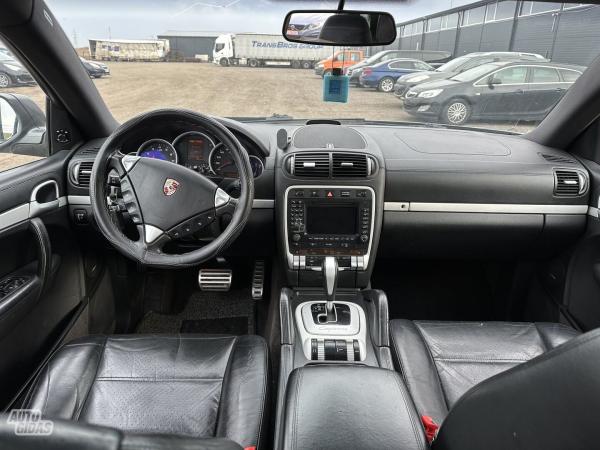 Grey Porsche Cayenne 2007 in Giraite, with an engine capacity of 4.80 L and mileage of 209 thousand km for 5350 €, photo 9 on AUTOMOTO.COM.LV