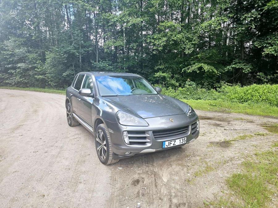 Grey Porsche Cayenne 2008 in Kaunas, with an engine capacity of 3.60 L and mileage of 271 thousand km for 5700 €, photo 5 on AUTOMOTO.COM.LV