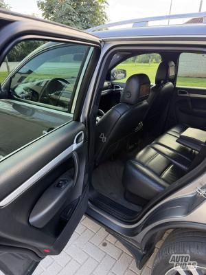 Grey Porsche Cayenne 2008 in Telschi, with an engine capacity of 3.60 L and mileage of 270 thousand km for 9300 €, photo 14 on AUTOMOTO.COM.LV