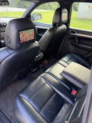 Grey Porsche Cayenne 2008 in Telschi, with an engine capacity of 3.60 L and mileage of 270 thousand km for 9300 €, photo 15 on AUTOMOTO.COM.LV