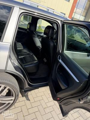Grey Porsche Cayenne 2008 in Telschi, with an engine capacity of 3.60 L and mileage of 270 thousand km for 9300 €, photo 16 on AUTOMOTO.COM.LV