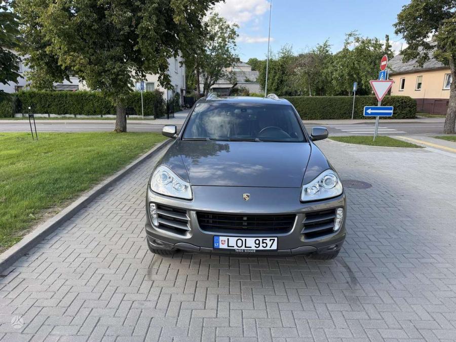 Pelēks Porsche Cayenne 2008 Telšiai, ar dzinēja tilpumu 3.60 L un nobraukumu 270 tūkst. km par 9300 €, foto 8 vietnē AUTOMOTO.COM.LV