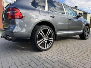 Pelēks Porsche Cayenne 2008 Telšiai, ar dzinēja tilpumu 3.60 L un nobraukumu 270 tūkst. km par 9300 €, foto 10 vietnē AUTOMOTO.COM.LV