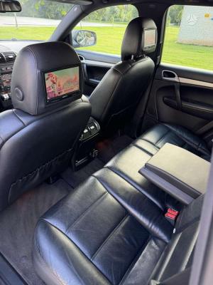 Pelēks Porsche Cayenne 2008 Telšiai, ar dzinēja tilpumu 3.60 L un nobraukumu 270 tūkst. km par 9300 €, foto 16 vietnē AUTOMOTO.COM.LV