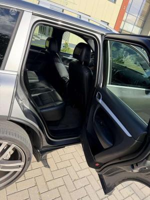 Pelēks Porsche Cayenne 2008 Telšiai, ar dzinēja tilpumu 3.60 L un nobraukumu 270 tūkst. km par 9300 €, foto 17 vietnē AUTOMOTO.COM.LV