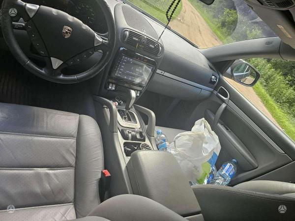 Pelēks Porsche Cayenne 2008 Kauņa, ar dzinēja tilpumu 3.60 L un nobraukumu 256 tūkst. km par 5300 €, foto 8 vietnē AUTOMOTO.COM.LV