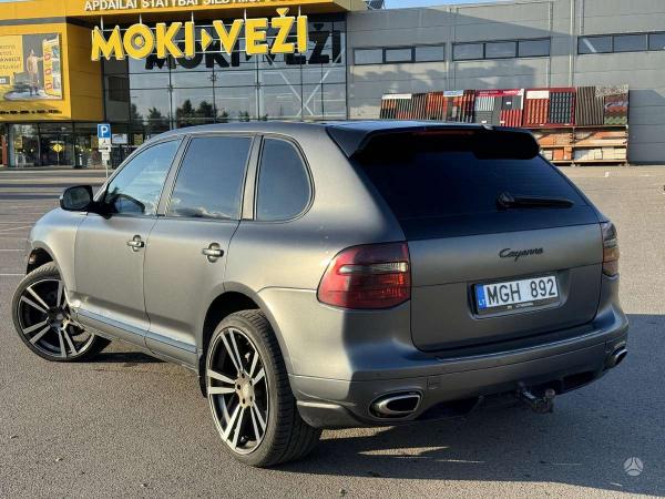 Pelēks Porsche Cayenne 2009 Šauļi, ar dzinēja tilpumu 2.97 L un nobraukumu 317 tūkst. km par 8500 €, foto 1 vietnē AUTOMOTO.COM.LV