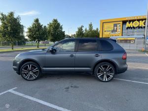 Pelēks Porsche Cayenne 2009 Šauļi, ar dzinēja tilpumu 2.97 L un nobraukumu 317 tūkst. km par 8500 €, foto 21 vietnē AUTOMOTO.COM.LV