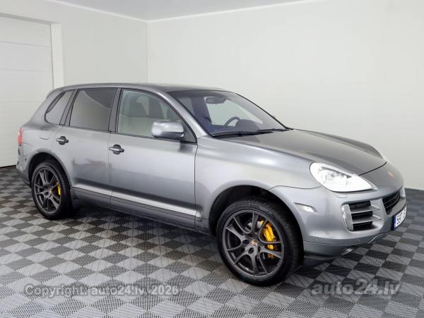 Pelēks Porsche Cayenne 2009 Tallina, ar dzinēja tilpumu 3.00 L un nobraukumu 392 tūkst. km par 5999 €, foto 1 vietnē AUTOMOTO.COM.LV