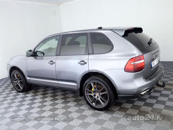 Pelēks Porsche Cayenne 2009 Tallina, ar dzinēja tilpumu 3.00 L un nobraukumu 392 tūkst. km par 5999 €, foto 4 vietnē AUTOMOTO.COM.LV