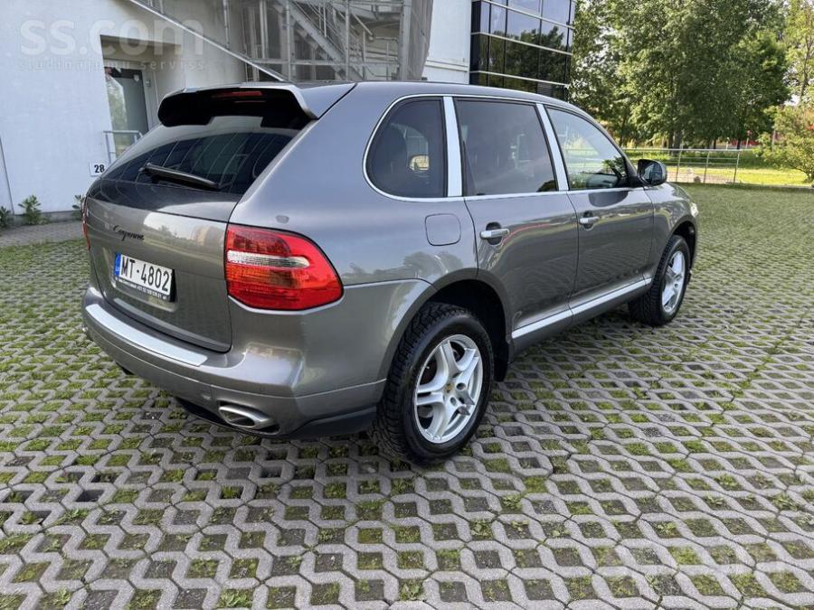 Pelēks Porsche Cayenne 2009 Rīga, ar dzinēja tilpumu 3.00 L un nobraukumu 328 tūkst. km par 8900 €, foto 7 vietnē AUTOMOTO.COM.LV