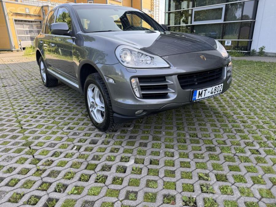Pelēks Porsche Cayenne 2009 Rīga, ar dzinēja tilpumu 3.00 L un nobraukumu 328 tūkst. km par 8900 €, foto 9 vietnē AUTOMOTO.COM.LV