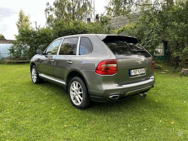 Pelēks Porsche Cayenne 2009 Viļņa, ar dzinēja tilpumu 2.97 L un nobraukumu 197 tūkst. km par 8300 €, foto 7 vietnē AUTOMOTO.COM.LV