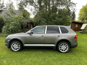Grey Porsche Cayenne 2009 in Vilnius, with an engine capacity of 2.97 L and mileage of 197 thousand km for 8300 €, photo 9 on AUTOMOTO.COM.LV