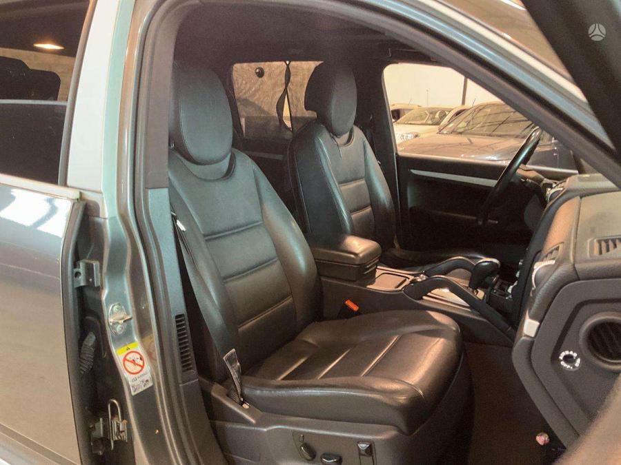 Grey Porsche Cayenne 2009 in Vilnius, with an engine capacity of 2.97 L and mileage of 197 thousand km for 8300 €, photo 15 on AUTOMOTO.COM.LV