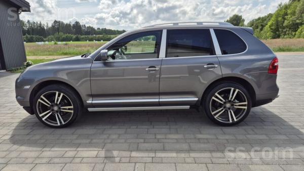 Pelēks Porsche Cayenne 2009 Jēkabpils, ar dzinēja tilpumu 3.00 L un nobraukumu 227 tūkst. km par 9500 €, foto 1 vietnē AUTOMOTO.COM.LV