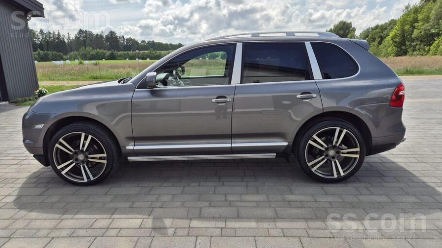 Grey Porsche Cayenne 2009 in Jekabpils, with an engine capacity of 3.00 L and mileage of 227 thousand km for 9500 €, photo 1 on AUTOMOTO.COM.LV