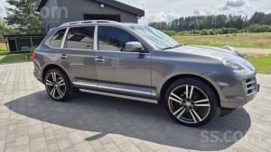 Grey Porsche Cayenne 2009 in Jekabpils, with an engine capacity of 3.00 L and mileage of 227 thousand km for 9500 €, photo 3 on AUTOMOTO.COM.LV