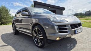 Grey Porsche Cayenne 2009 in Jekabpils, with an engine capacity of 3.00 L and mileage of 227 thousand km for 9500 €, photo 4 on AUTOMOTO.COM.LV