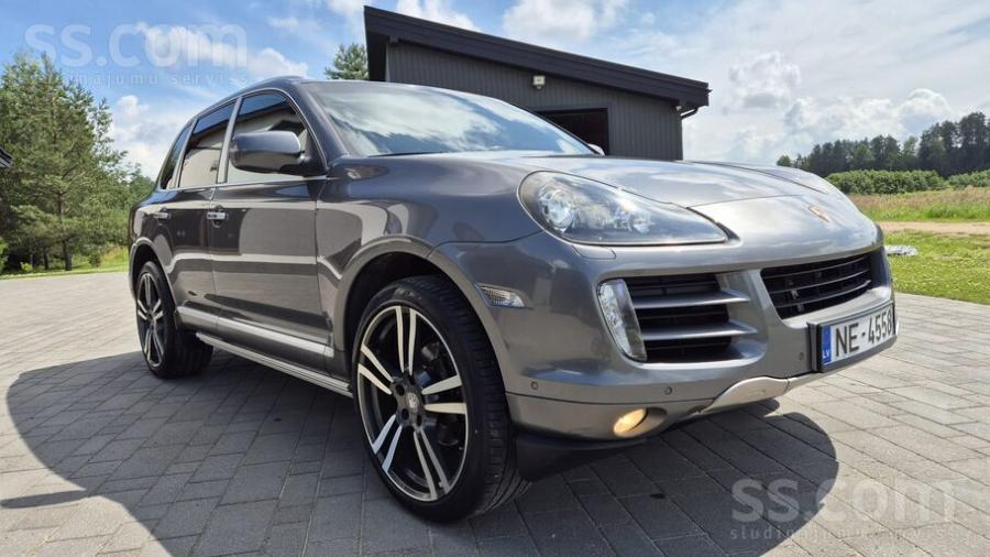 Grey Porsche Cayenne 2009 in Jekabpils, with an engine capacity of 3.00 L and mileage of 227 thousand km for 9500 €, photo 4 on AUTOMOTO.COM.LV