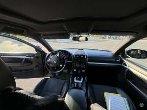 Grey Porsche Cayenne 2009 in Siauliai, with an engine capacity of 2.97 L and mileage of 320 thousand km for 7250 €, photo 11 on AUTOMOTO.COM.LV