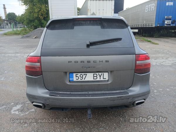 Grey Porsche Cayenne 2009 in Rakvere, with an engine capacity of 3.00 L and mileage of 394 thousand km for 8600 €, photo 5 on AUTOMOTO.COM.LV