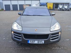 Grey Porsche Cayenne 2009 in Rakvere, with an engine capacity of 3.00 L and mileage of 394 thousand km for 8600 €, photo 6 on AUTOMOTO.COM.LV