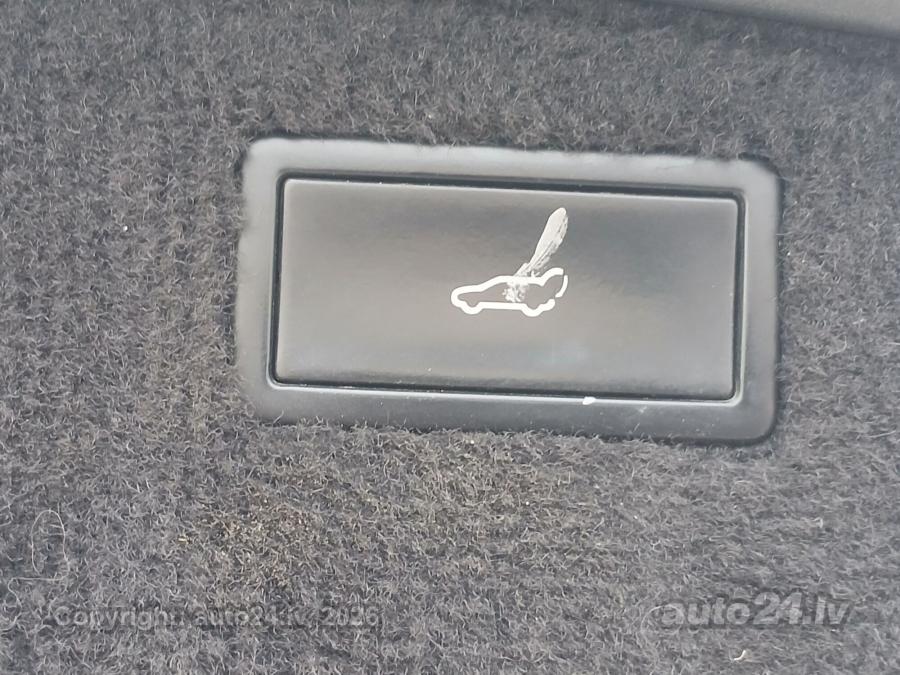 Grey Porsche Cayenne 2009 in Rakvere, with an engine capacity of 3.00 L and mileage of 394 thousand km for 8600 €, photo 15 on AUTOMOTO.COM.LV