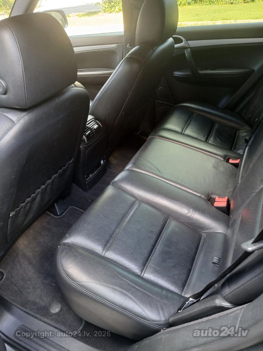 Grey Porsche Cayenne 2009 in Rakvere, with an engine capacity of 3.00 L and mileage of 394 thousand km for 8600 €, photo 17 on AUTOMOTO.COM.LV