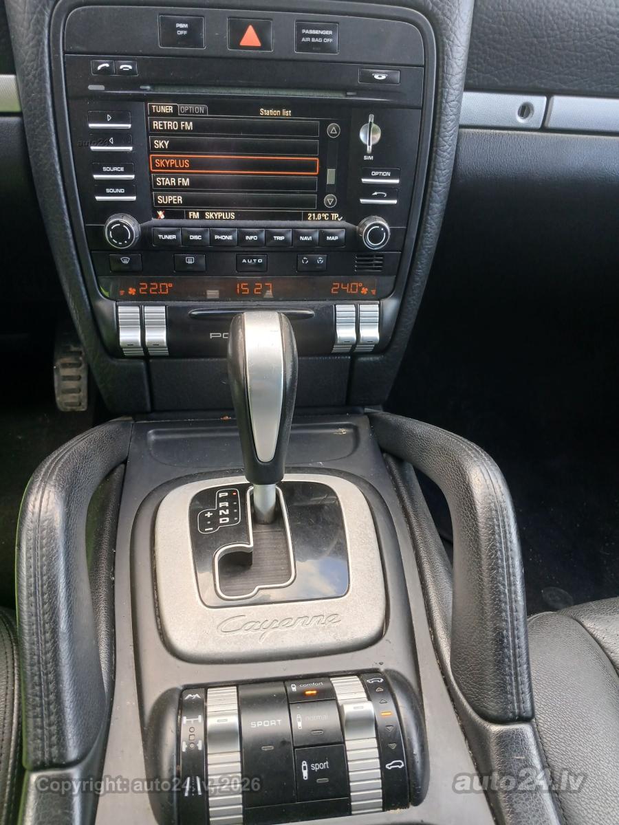 Grey Porsche Cayenne 2009 in Rakvere, with an engine capacity of 3.00 L and mileage of 394 thousand km for 8600 €, photo 18 on AUTOMOTO.COM.LV