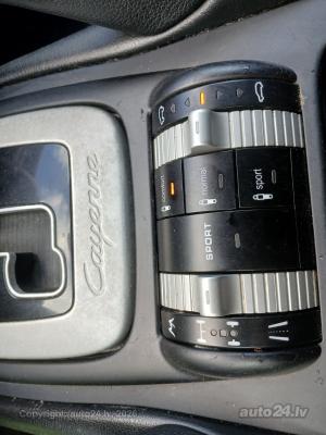 Grey Porsche Cayenne 2009 in Rakvere, with an engine capacity of 3.00 L and mileage of 394 thousand km for 8600 €, photo 19 on AUTOMOTO.COM.LV
