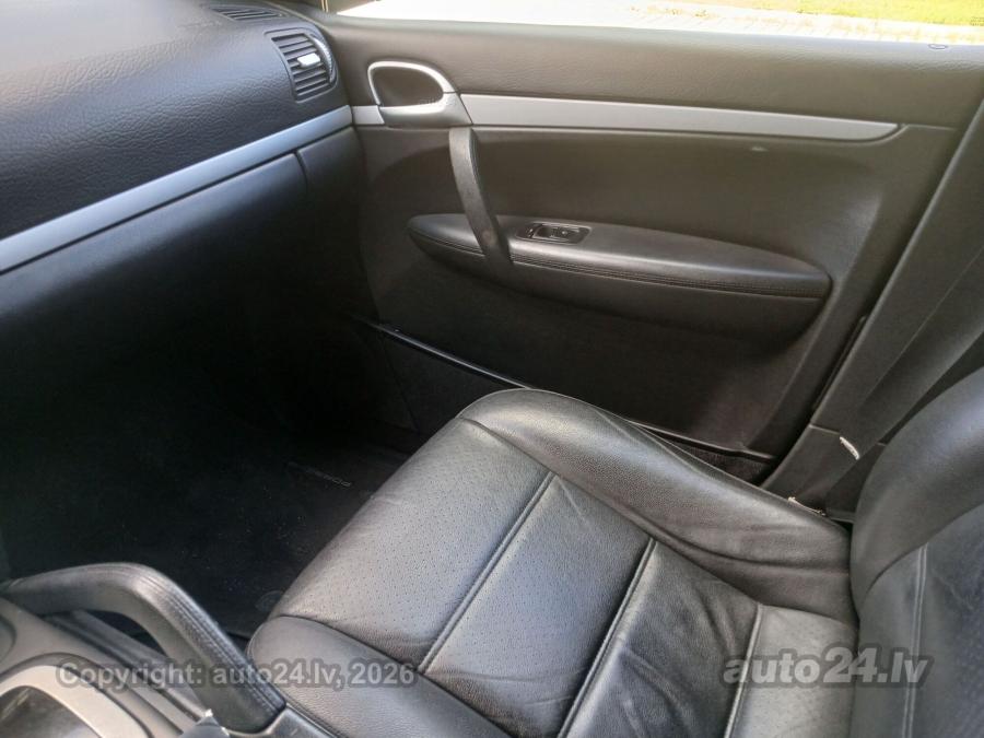 Grey Porsche Cayenne 2009 in Rakvere, with an engine capacity of 3.00 L and mileage of 394 thousand km for 8600 €, photo 20 on AUTOMOTO.COM.LV