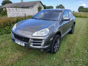Grey Porsche Cayenne 2009 in Rakvere, with an engine capacity of 3.00 L and mileage of 394 thousand km for 8600 €, photo 22 on AUTOMOTO.COM.LV