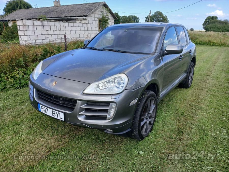Grey Porsche Cayenne 2009 in Rakvere, with an engine capacity of 3.00 L and mileage of 394 thousand km for 8600 €, photo 22 on AUTOMOTO.COM.LV
