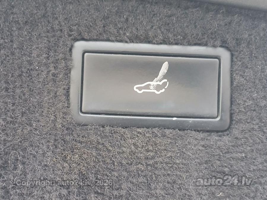 Grey Porsche Cayenne 2009 in Rakvere, with an engine capacity of 3.00 L and mileage of 394 thousand km for 8600 €, photo 15 on AUTOMOTO.COM.LV