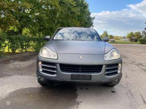 Grey Porsche Cayenne 2009 in Panevezys, with an engine capacity of 2.97 L and mileage of 295 thousand km for 5100 €, photo  on AUTOMOTO.COM.LV