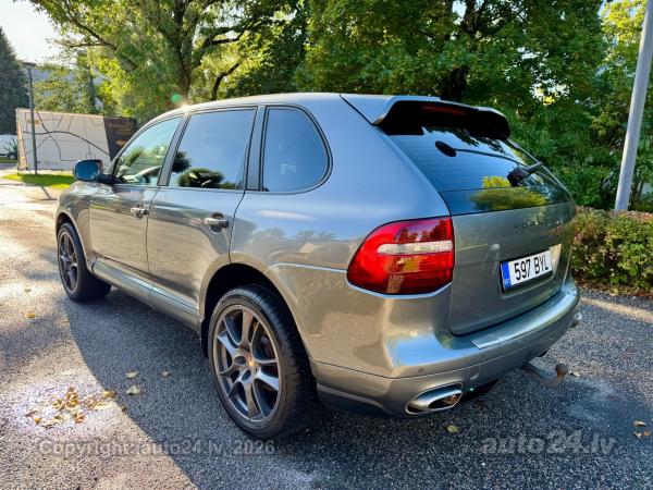 Grey Porsche Cayenne 2009 in Tallinn, with an engine capacity of 3.00 L and mileage of 380 thousand km for 8199 €, photo 5 on AUTOMOTO.COM.LV