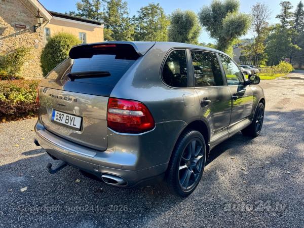 Grey Porsche Cayenne 2009 in Tallinn, with an engine capacity of 3.00 L and mileage of 380 thousand km for 8199 €, photo 7 on AUTOMOTO.COM.LV
