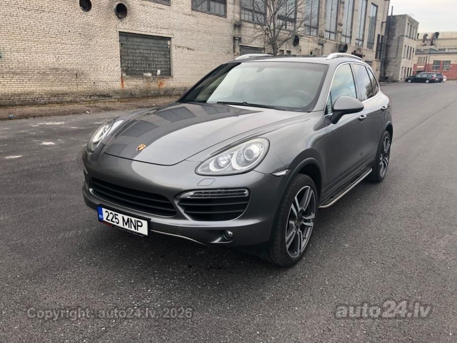 Grey Porsche Cayenne 2011 in Tallinn, with an engine capacity of 4.80 L and mileage of 298 thousand km for 9000 €, photo 1 on AUTOMOTO.COM.LV