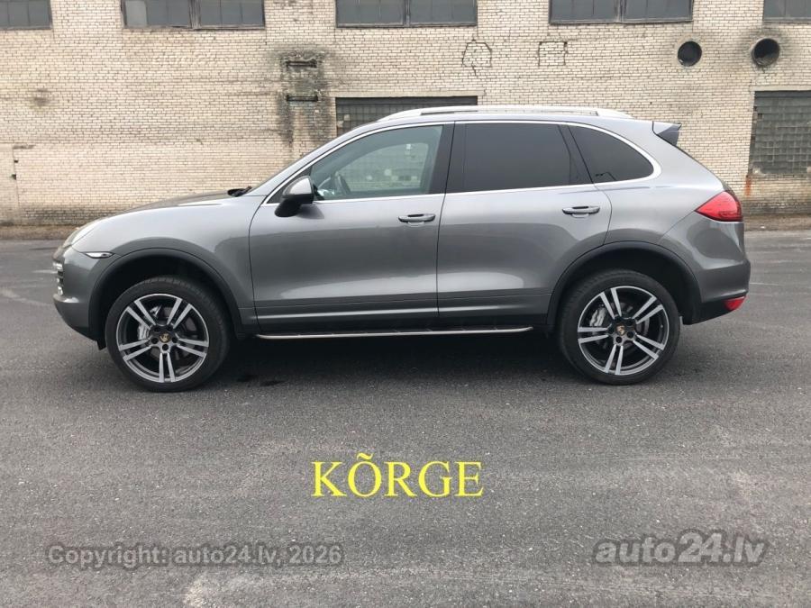 Grey Porsche Cayenne 2011 in Tallinn, with an engine capacity of 4.80 L and mileage of 298 thousand km for 9000 €, photo 10 on AUTOMOTO.COM.LV