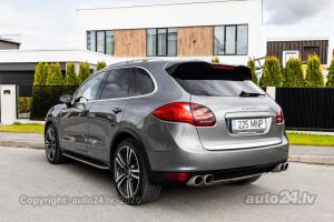 Grey Porsche Cayenne 2011 in Tallinn, with an engine capacity of 4.80 L and mileage of 297 thousand km for 11000 €, photo 5 on AUTOMOTO.COM.LV
