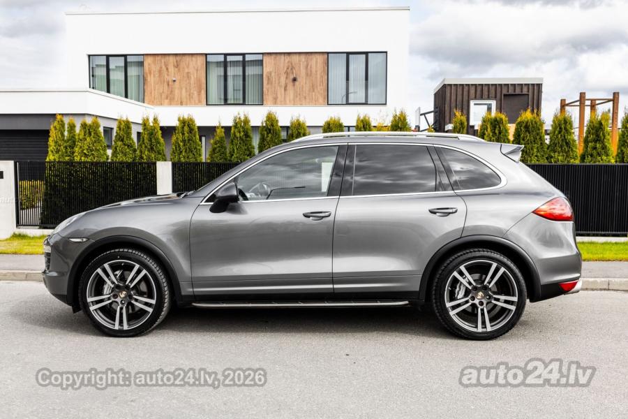 Grey Porsche Cayenne 2011 in Tallinn, with an engine capacity of 4.80 L and mileage of 297 thousand km for 11000 €, photo 7 on AUTOMOTO.COM.LV