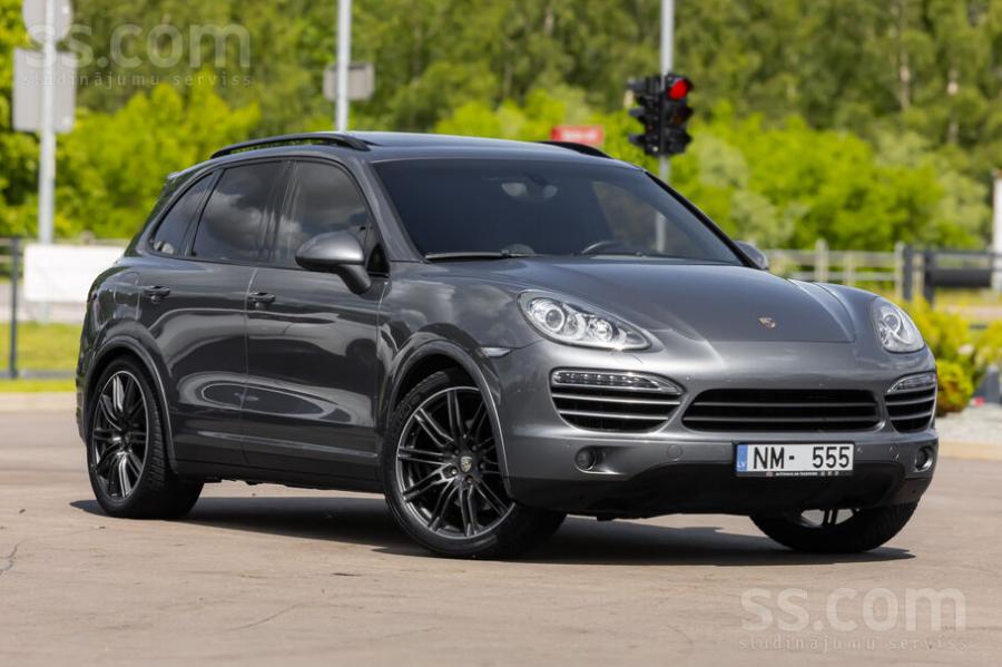 Pelēks Porsche Cayenne 2011 Jelgava, ar dzinēja tilpumu 3.00 L un nobraukumu 293 tūkst. km par 16200 €, foto 1 vietnē AUTOMOTO.COM.LV
