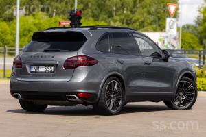 Pelēks Porsche Cayenne 2011 Jelgava, ar dzinēja tilpumu 3.00 L un nobraukumu 293 tūkst. km par 16200 €, foto 7 vietnē AUTOMOTO.COM.LV