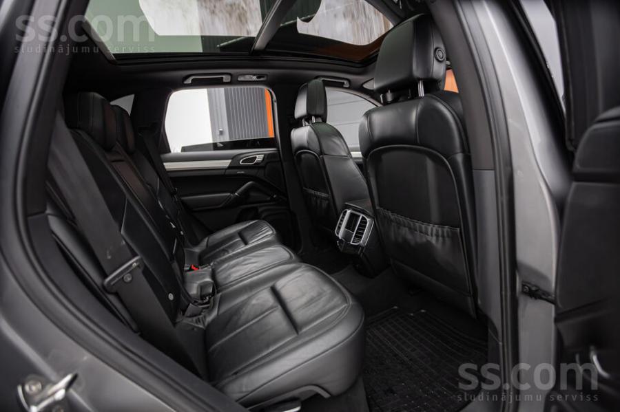 Pelēks Porsche Cayenne 2011 Jelgava, ar dzinēja tilpumu 3.00 L un nobraukumu 293 tūkst. km par 16200 €, foto 9 vietnē AUTOMOTO.COM.LV