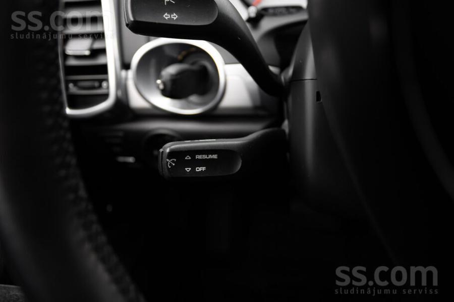 Pelēks Porsche Cayenne 2011 Jelgava, ar dzinēja tilpumu 3.00 L un nobraukumu 293 tūkst. km par 16200 €, foto 21 vietnē AUTOMOTO.COM.LV