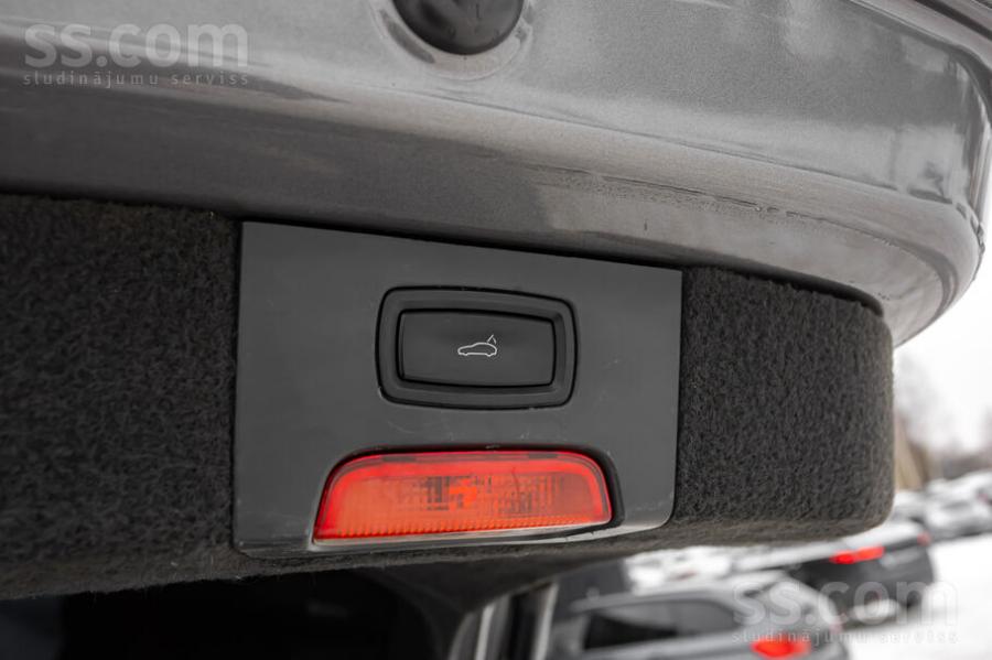 Pelēks Porsche Cayenne 2011 Jelgava, ar dzinēja tilpumu 3.00 L un nobraukumu 293 tūkst. km par 16200 €, foto 22 vietnē AUTOMOTO.COM.LV