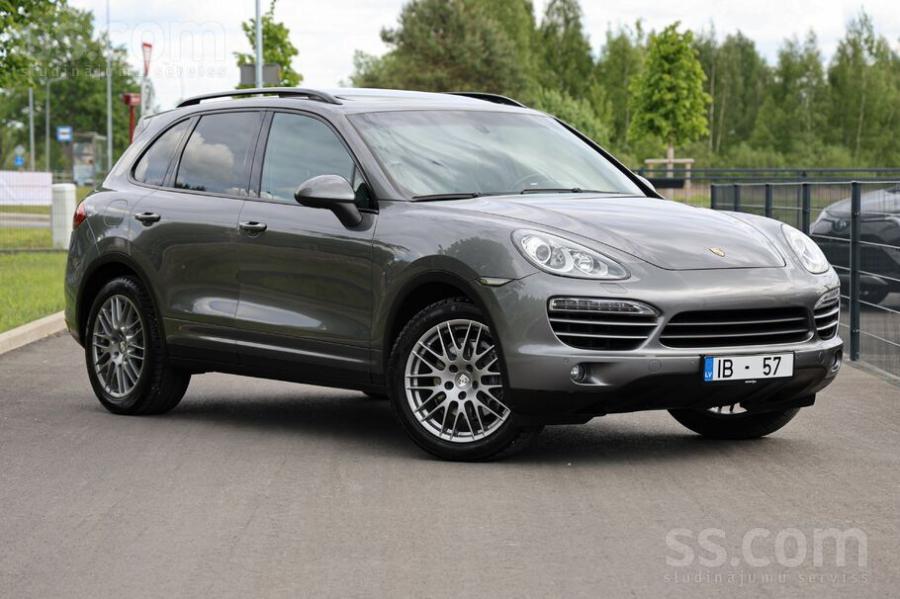 Pelēks Porsche Cayenne 2011 Jelgava, ar dzinēja tilpumu 3.00 L un nobraukumu 301 tūkst. km par 15500 €, foto 3 vietnē AUTOMOTO.COM.LV