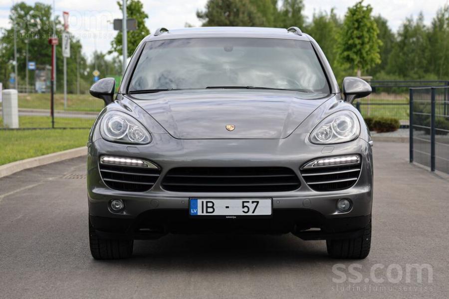 Pelēks Porsche Cayenne 2011 Jelgava, ar dzinēja tilpumu 3.00 L un nobraukumu 301 tūkst. km par 15500 €, foto 6 vietnē AUTOMOTO.COM.LV